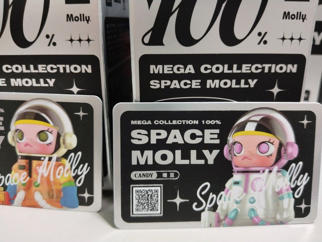 Popmart Space Molly 100% arttoys kennyswork Mega collection, Hobbies ...