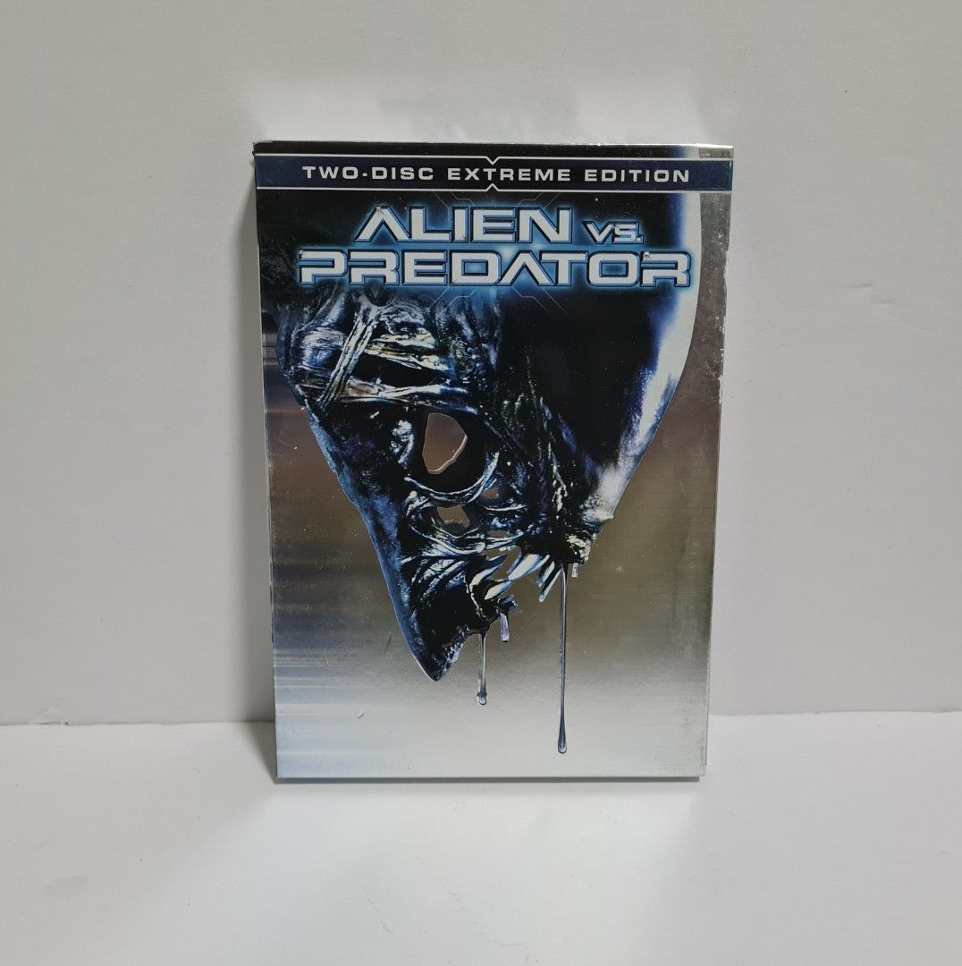 [Pre-Owned] Aliens Vs Predators Two Disc Extreme Edition DVD, Hobbies ...
