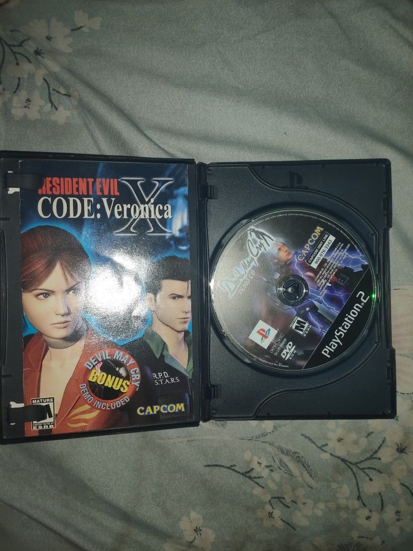 Resident Evil Code Veronica Ps2 game (CIB), Video Gaming, Video Games ...