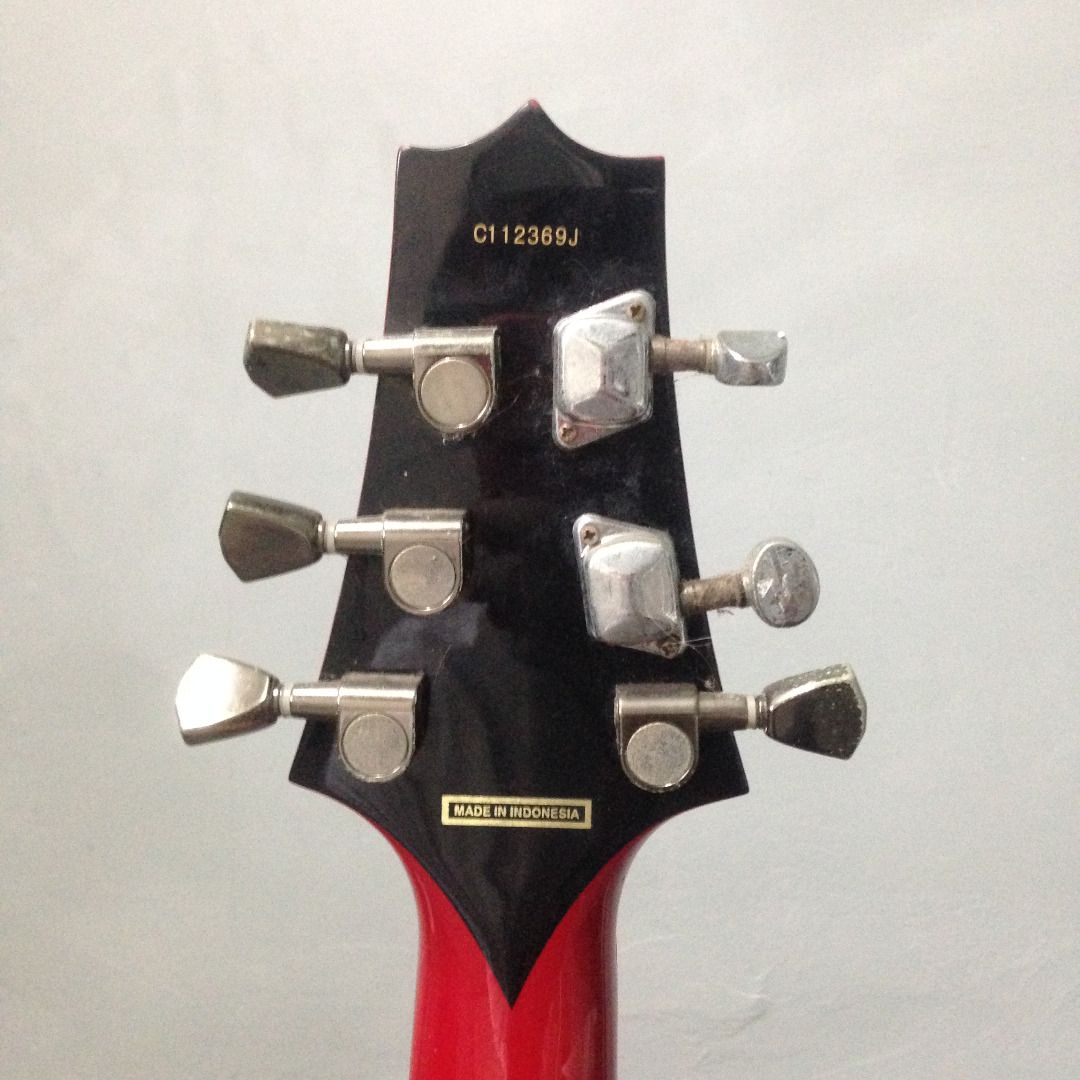 samick elvira red electric guitar, Hobbies & Toys, Music & Media ...