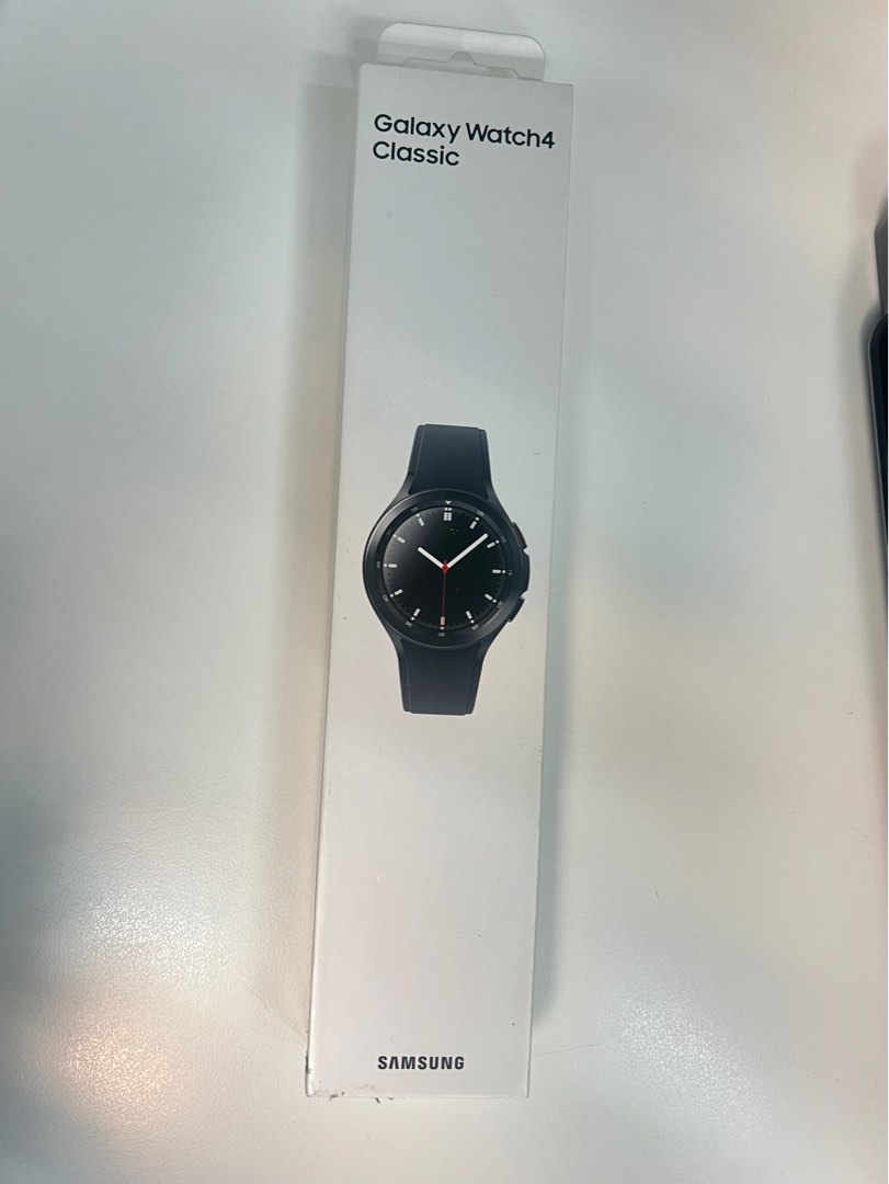 Samsung Galaxy Watch 4 classic SM-R890, 手提電話, 智能穿戴裝置及智能手錶 - Carousell