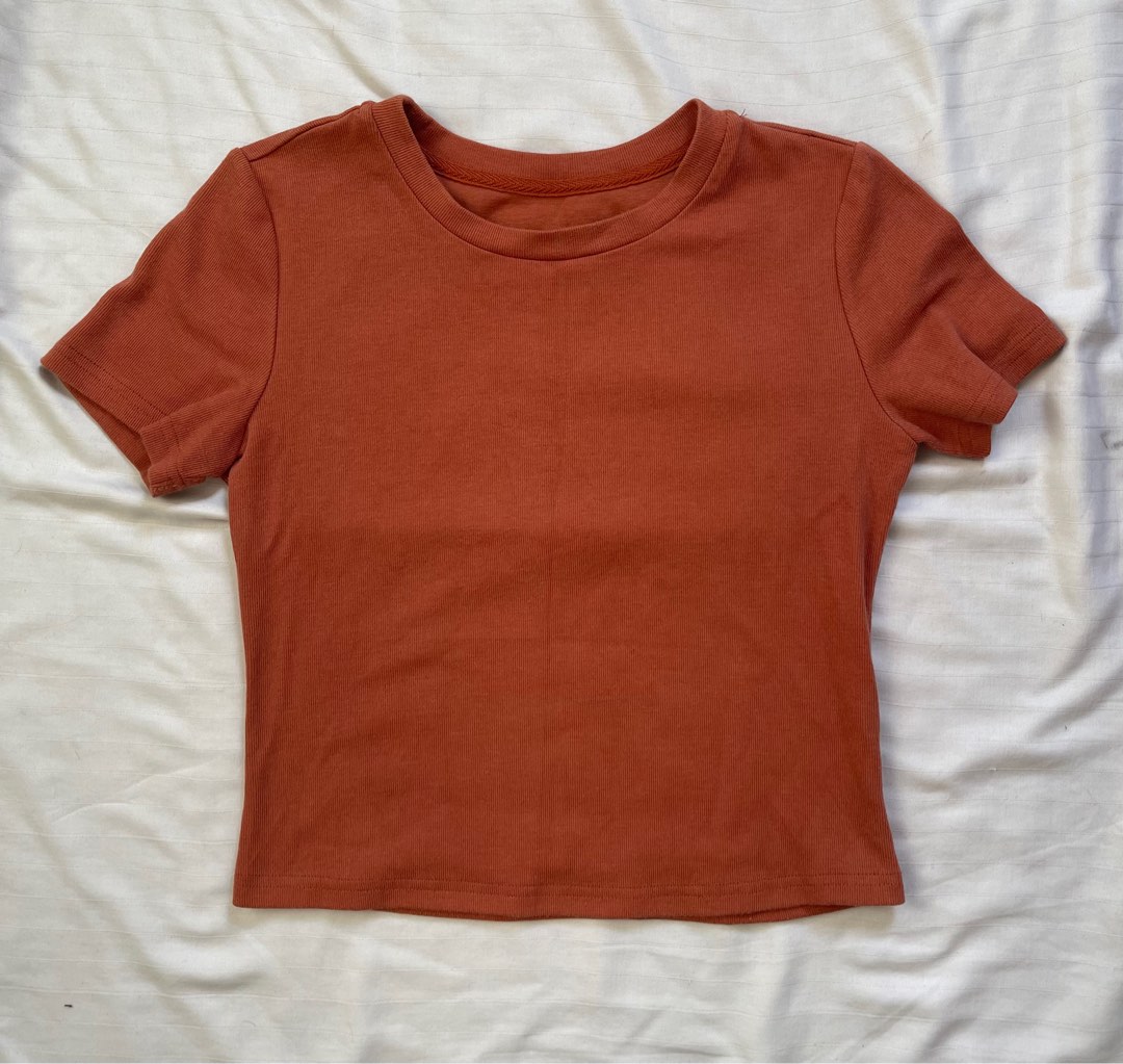 Semi crop top, Women's Fashion, Tops, Blouses on Carousell