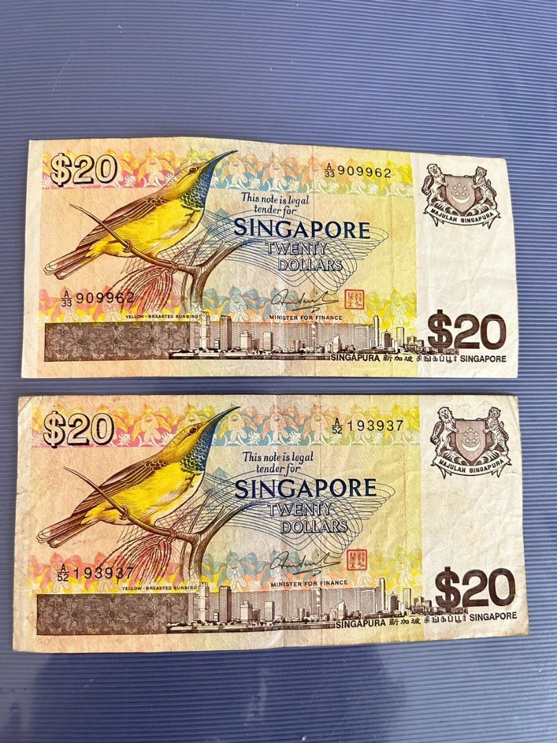 SINGAPORE BIRD SERIE BANKNOTE, SERIAL NUMBER: A/33 909962 AND A/52 ...