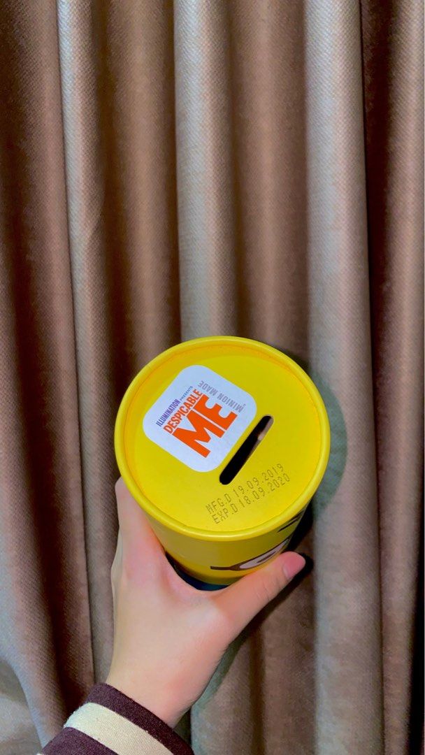 Tabung Minion, Hobbies & Toys, Toys & Games on Carousell
