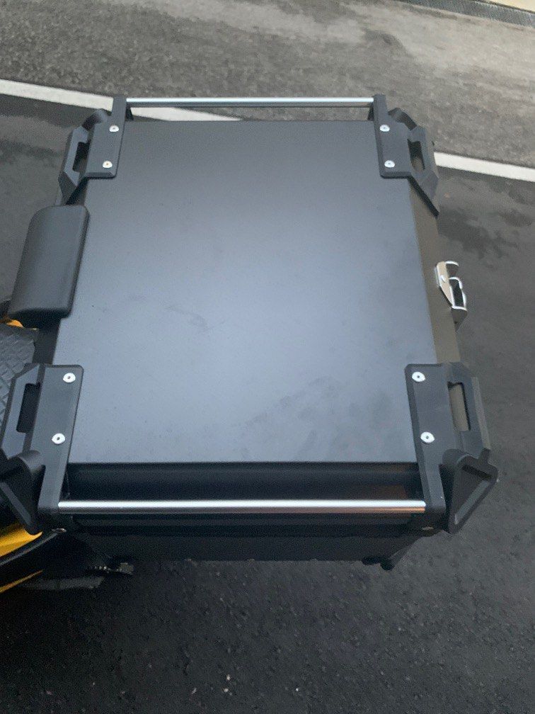 2016 Tmax solid rack + 55L topbox with backrest, Motorcycles ...