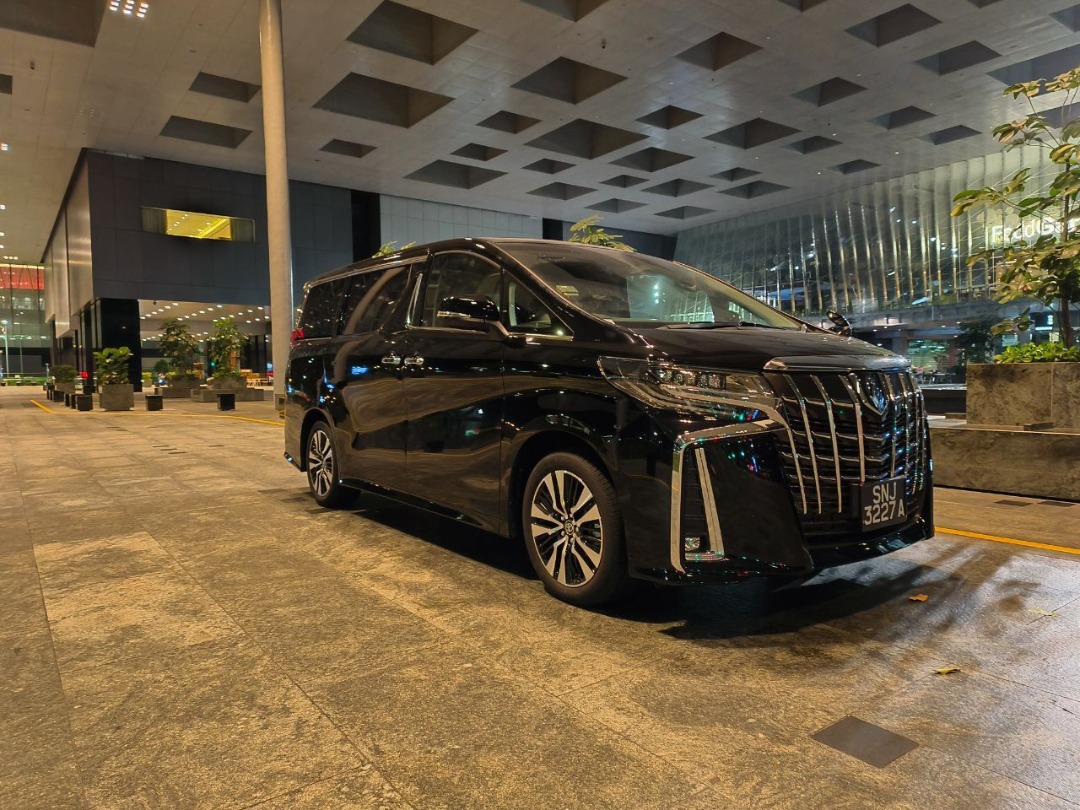 [ Grab Recommended ] Toyota Alphard SRC 2.5A , Multi-Purposes Usage ...