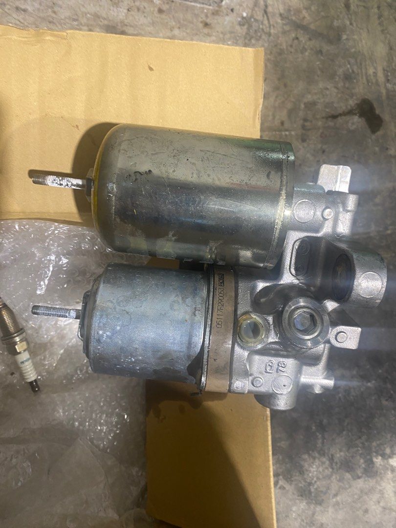 Toyota Hybrid brake booster master/ accumulator pump change, Car ...