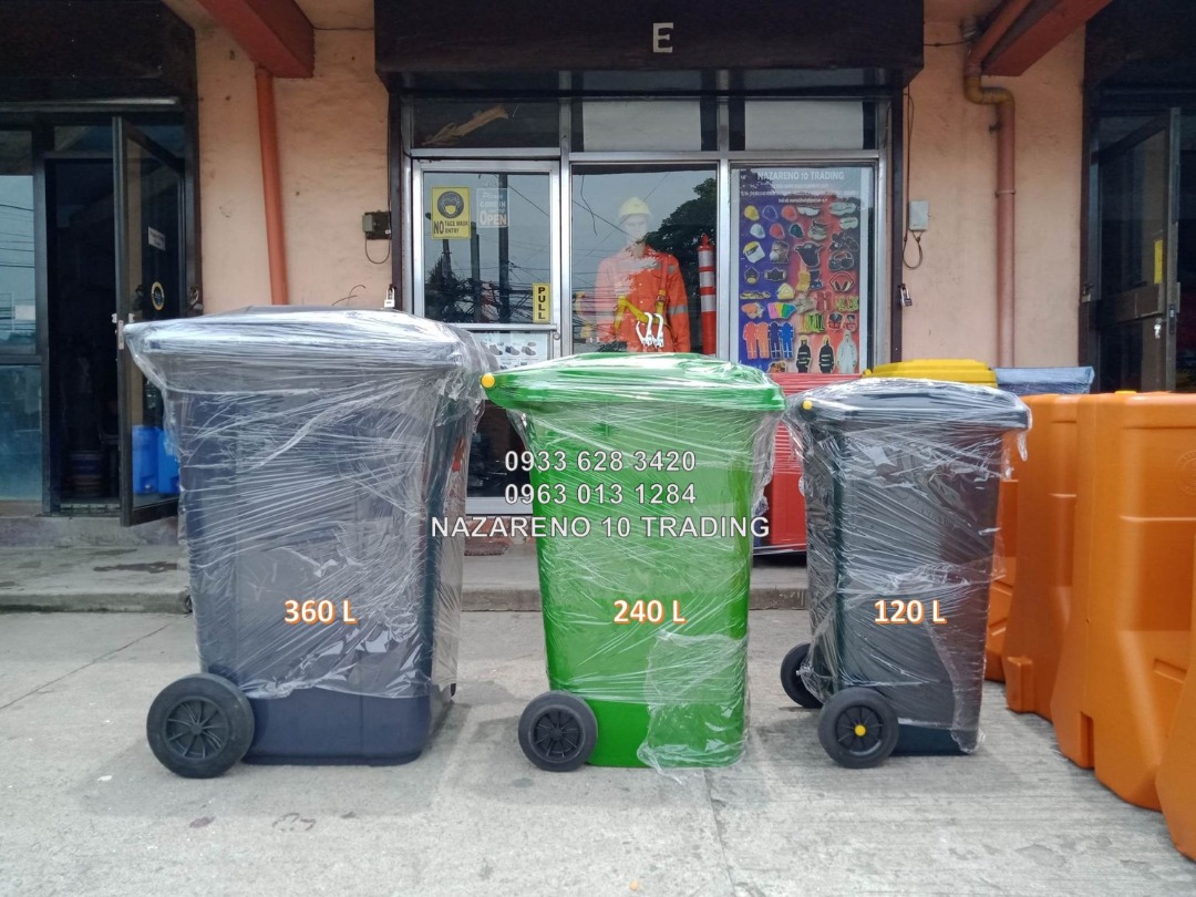 UGA trash Bin UGA Trash Bin With wheels, Furniture & Home Living ...