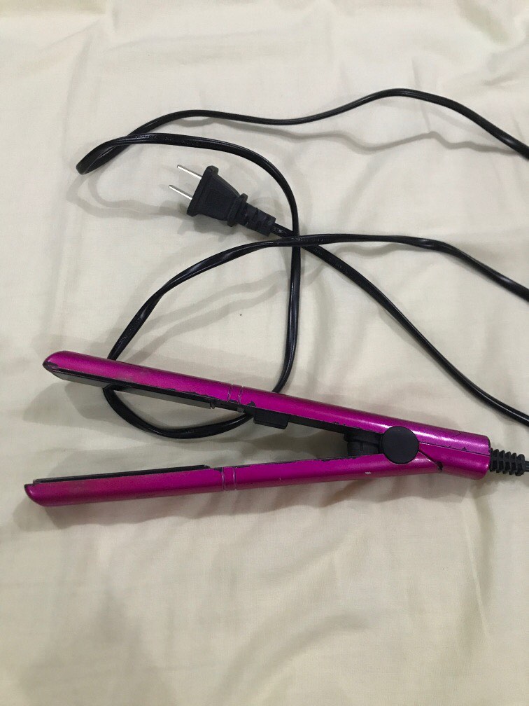 Unitech mini hairstraightener, Beauty & Personal Care, Hair on Carousell