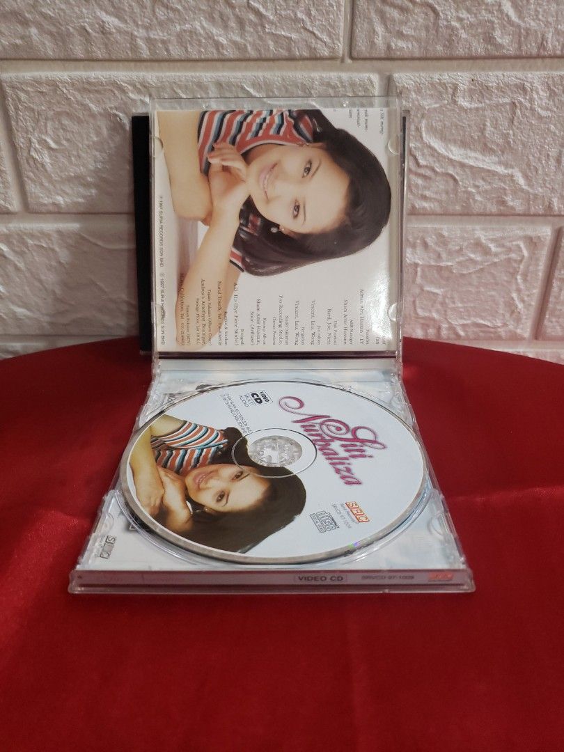 VCD KARAOKE SRVCD 97-1009 / 1997 - SITI NURHALIZA _ FIRST ALBUM, Hobbies & Toys, Music & Media ...