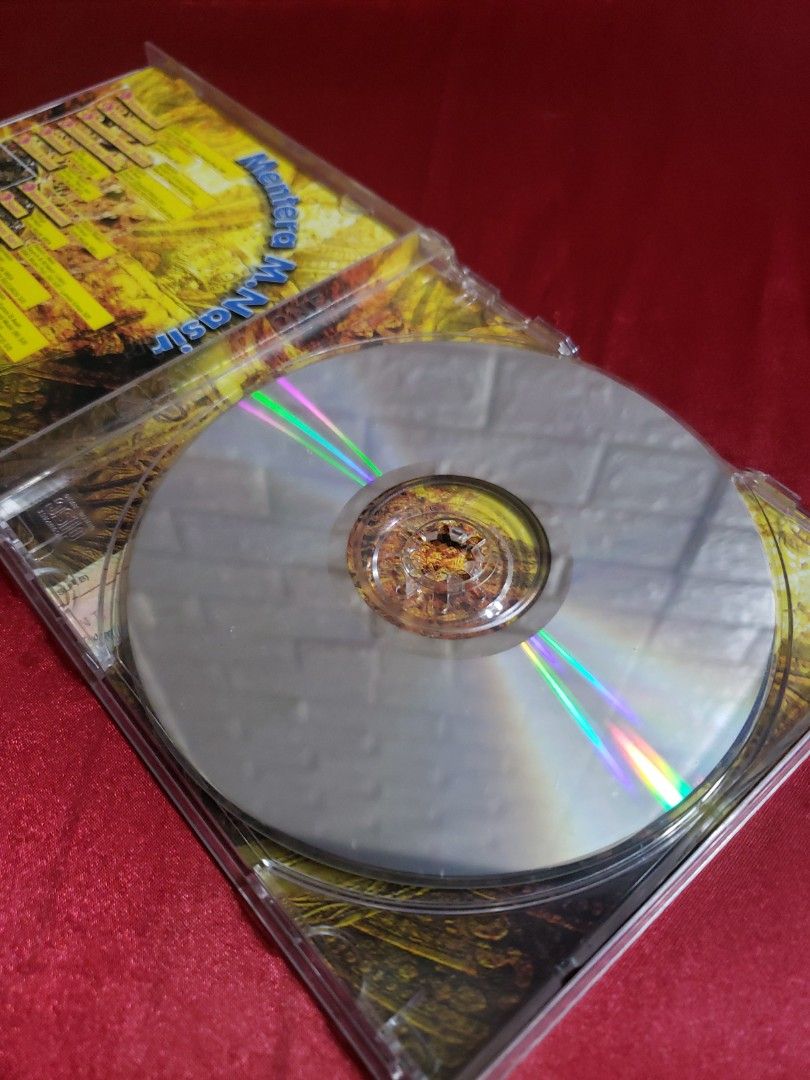 VCD KARAOKE / 1999 - MENTERA M.NASIR / VCD KARAOKE M NASIR, Hobbies & Toys, Music & Media, CDs ...