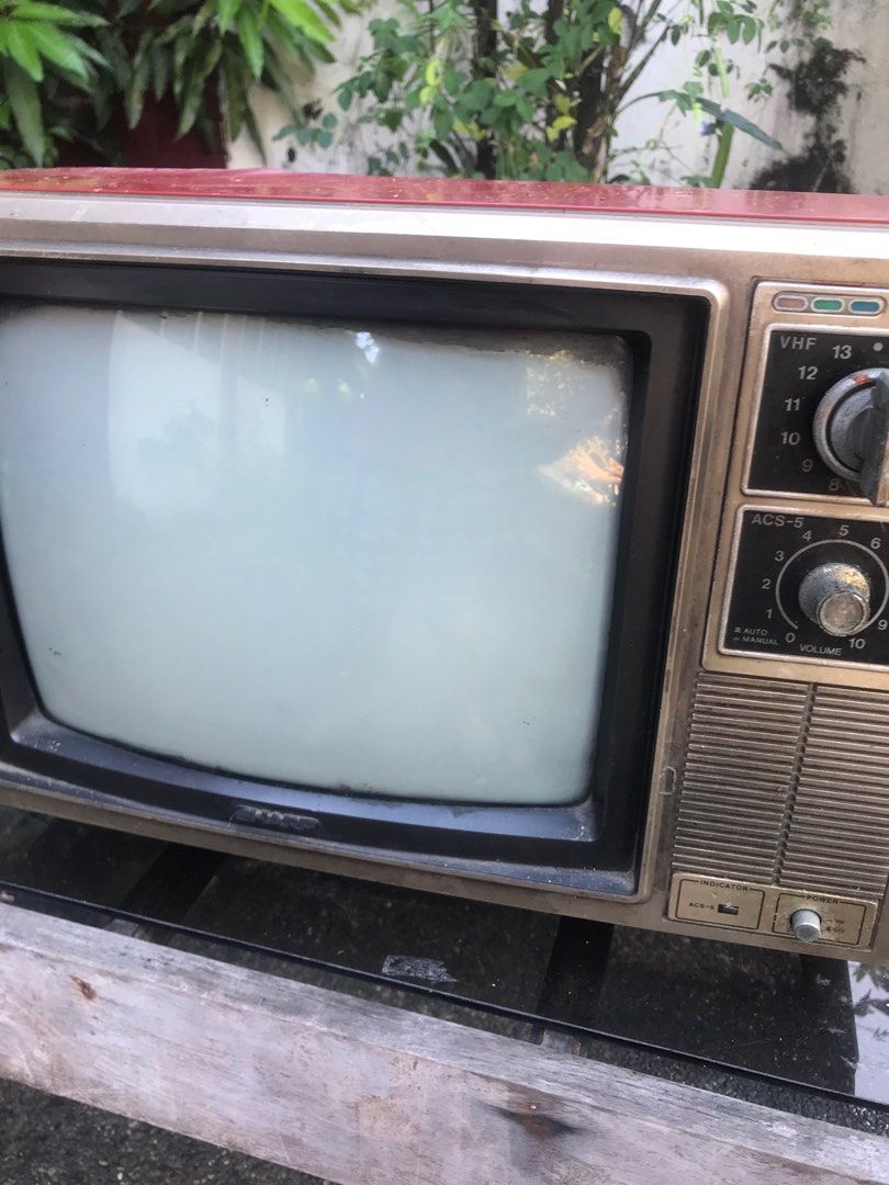 vintage Sanyo red TV, Hobbies & Toys, Memorabilia & Collectibles ...