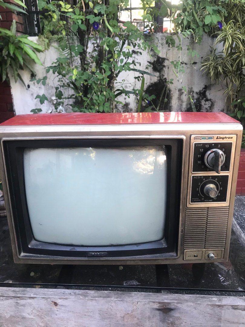 vintage Sanyo red TV, Hobbies & Toys, Memorabilia & Collectibles ...