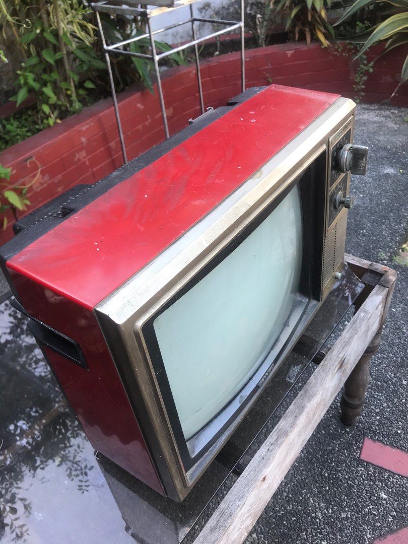 vintage Sanyo red TV, Hobbies & Toys, Memorabilia & Collectibles ...