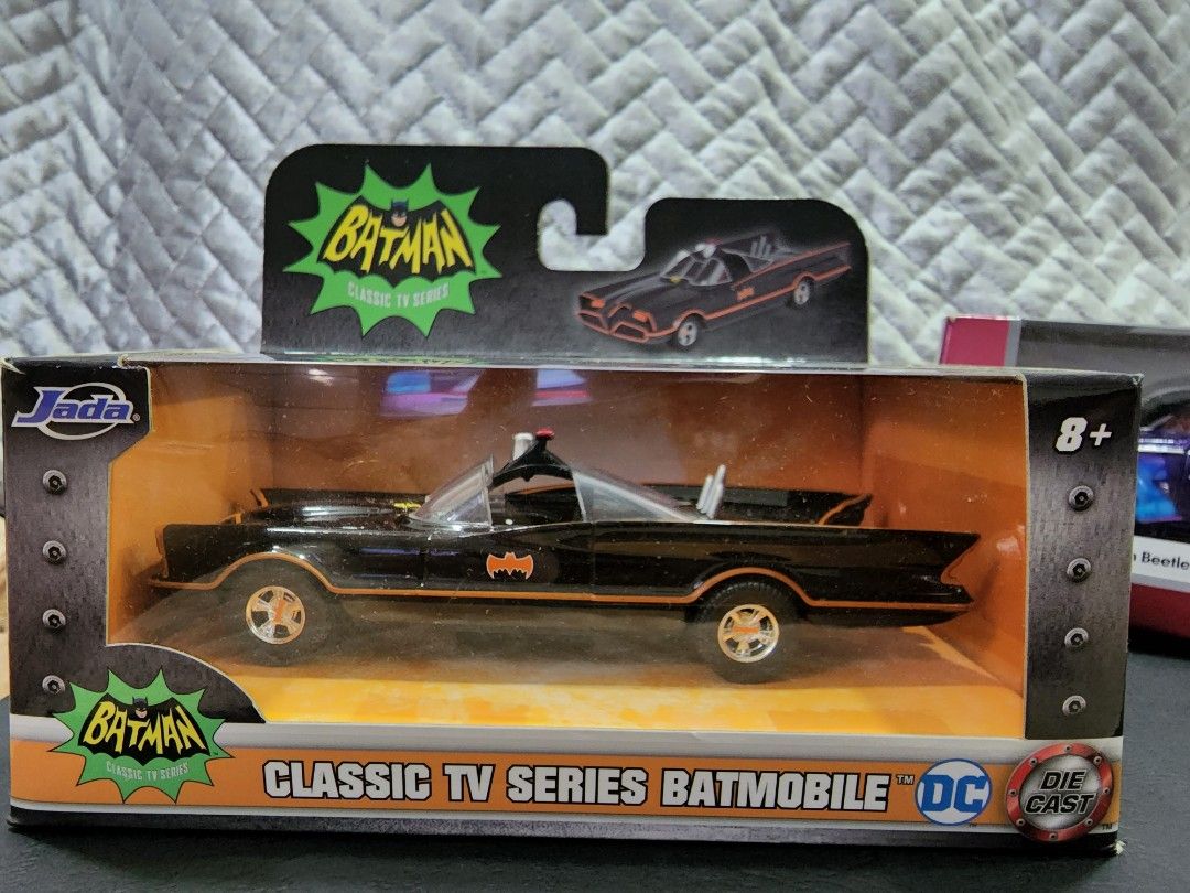 1:32 Batman Classic TV Series Batmobile DC Die-cast , Kinsmart ...