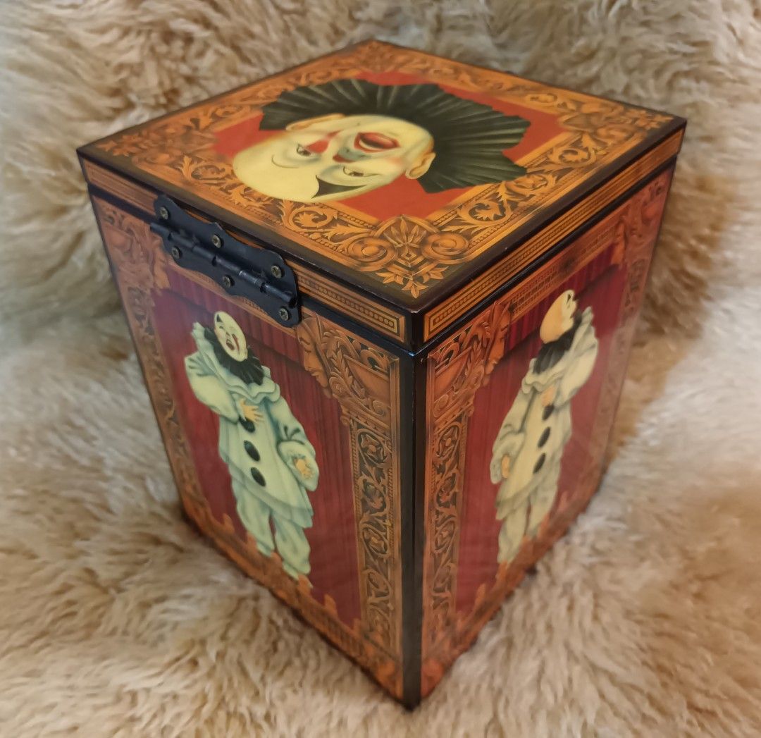 1988 Enesco Pagliacci Limited Edition Musical Jack-in-the-Box, Hobbies ...