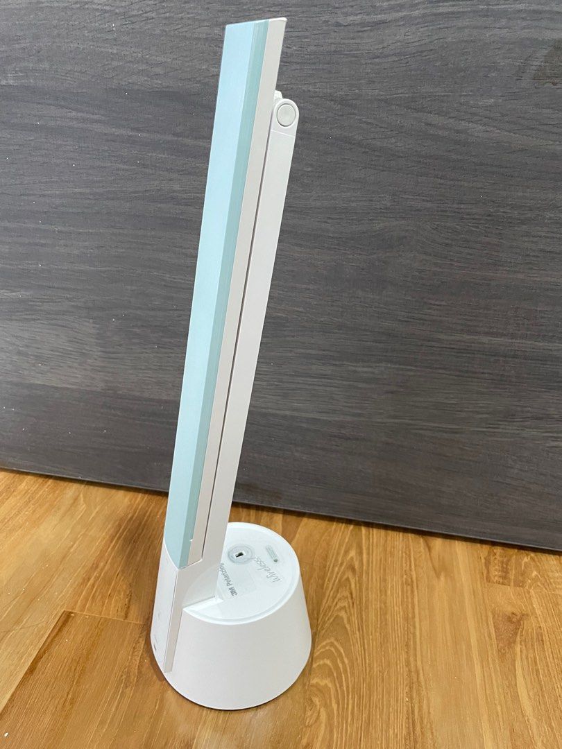 3M LED P1600 wireless polarizing desk lamp, TV & Home Appliances ...