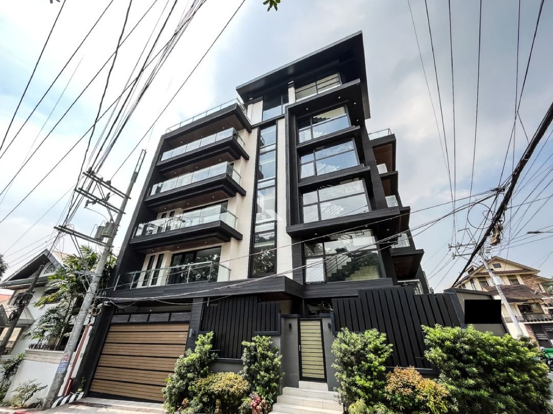 AA 5 Floor Corner Building with 4 Residential Units for Sale in San ...