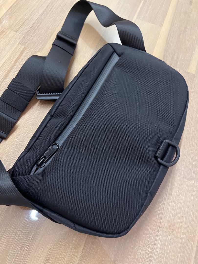 ALPAKA Go Sling Mini Water Resistant Sling Travel Bag (VX21), Men's ...