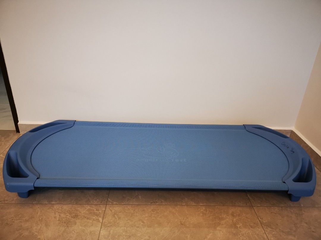 Angeles baby portable cot, Babies & Kids, Baby Nursery & Kids Furniture ...