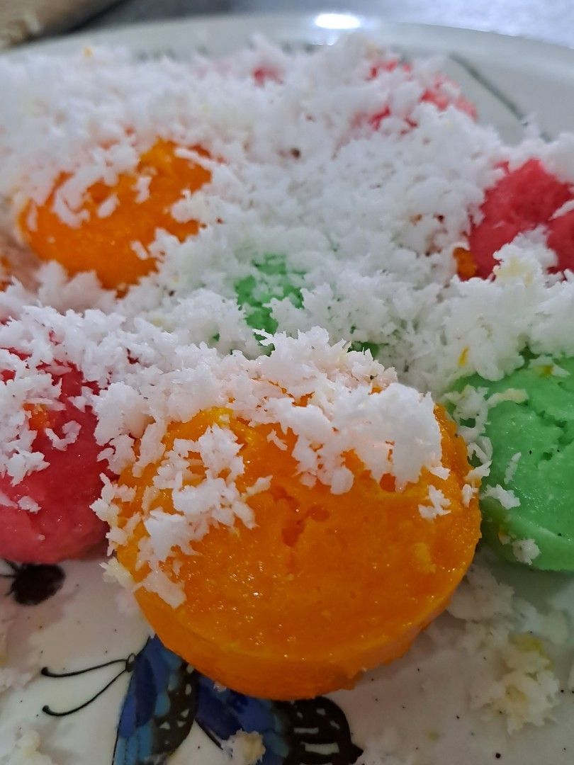 Apam Warna Warni, Food & Drinks, Homemade Bakes on Carousell