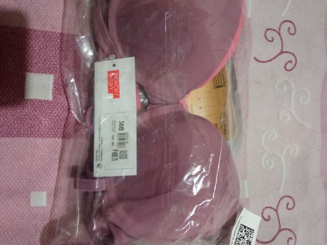 Bench bra with free short or top, Women's Fashion, Undergarments ...