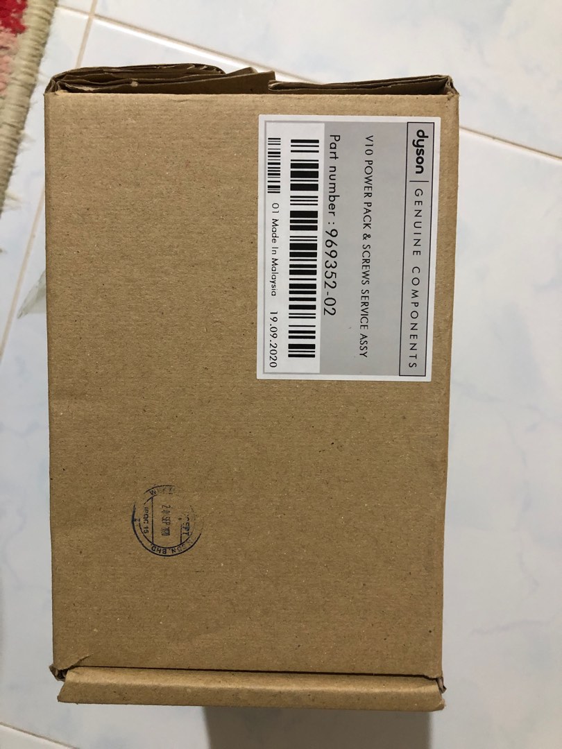 BNIB Dyson Original V10 Battery for Sale, TV & Home Appliances, Vacuum Cleaner & Housekeeping on ...