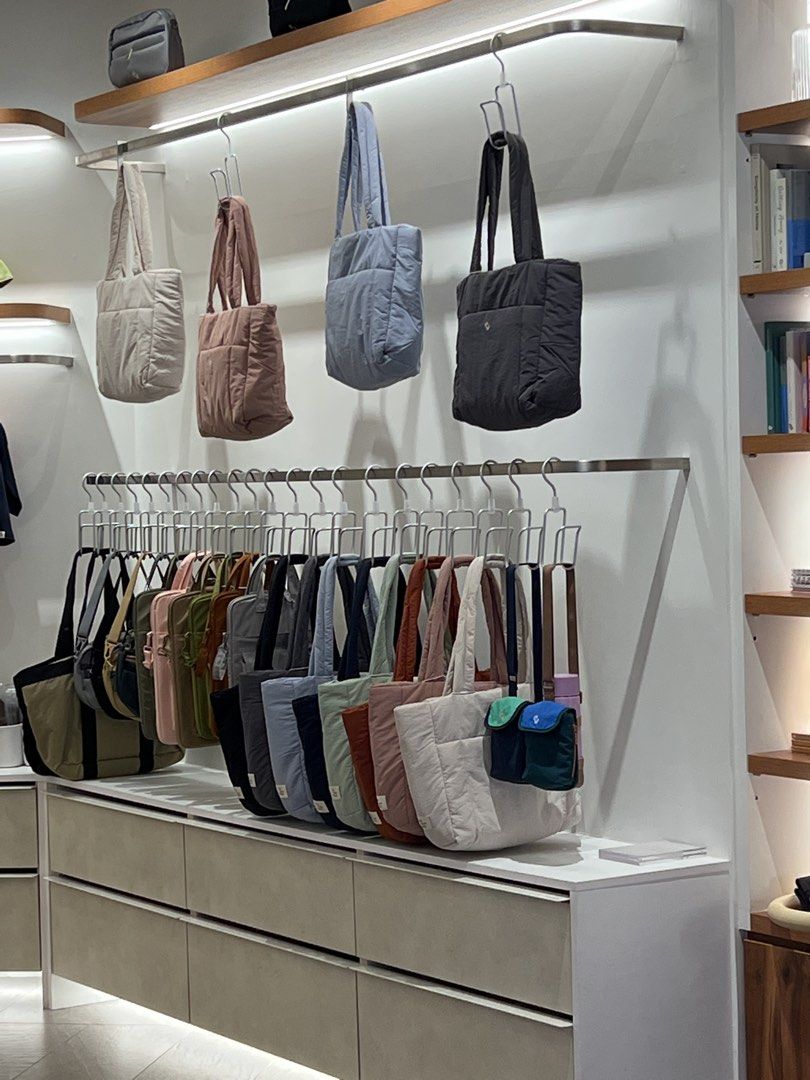 (read description) the paper bunny puffer shopper indigo oyster sprite ...