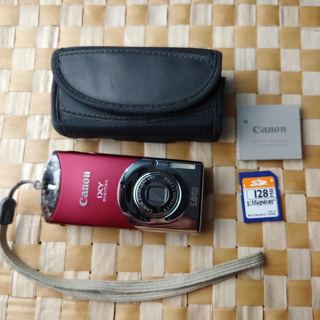 Canon Red Candy Bar IXY Digital Vintage Output Digicam Camera ...