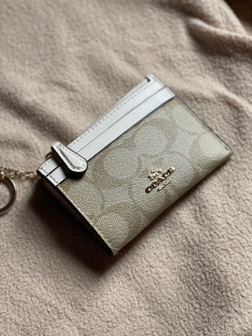 Coach zip card holder, Women's Fashion, Bags & Wallets, Wallets & Card ...