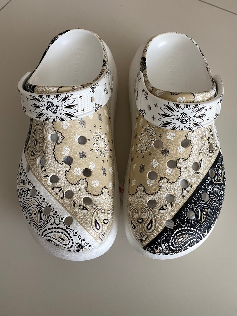 Crocs Crush Clog - Bandana, Women's Fashion, Footwear, Sandals on Carousell