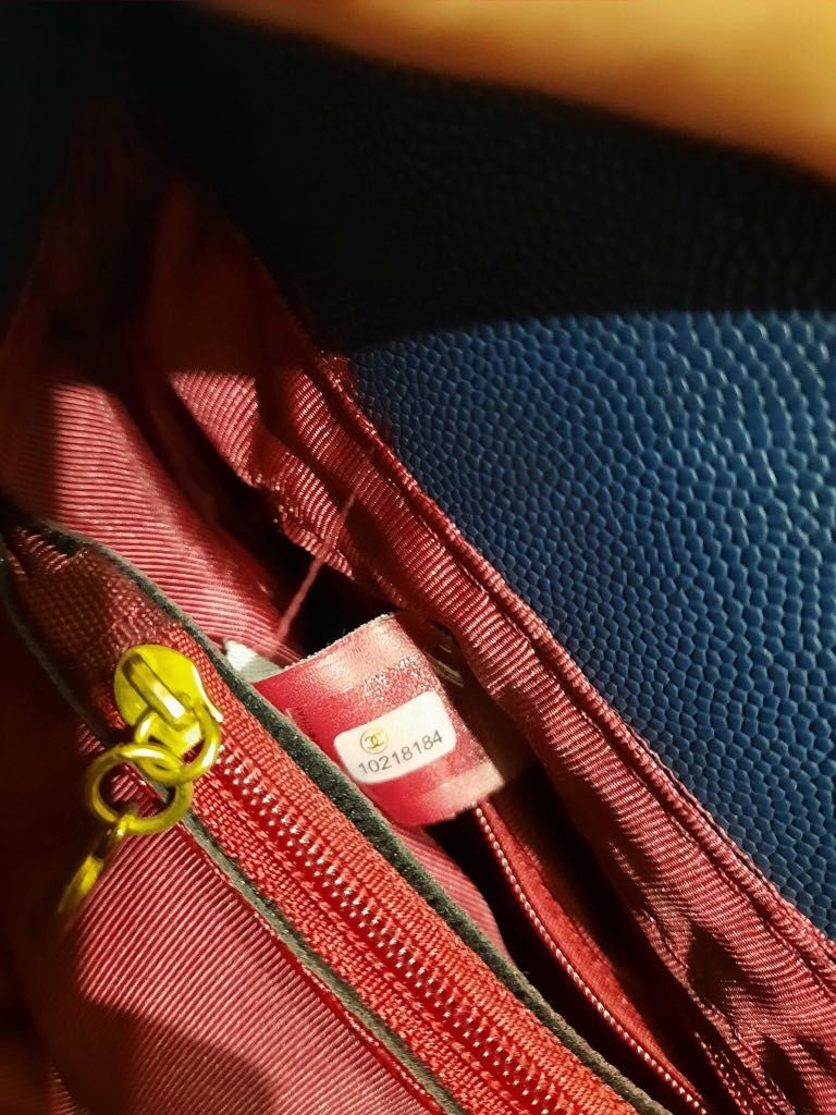 Cunil lengkap holo, Fesyen Wanita, Tas & Dompet di Carousell