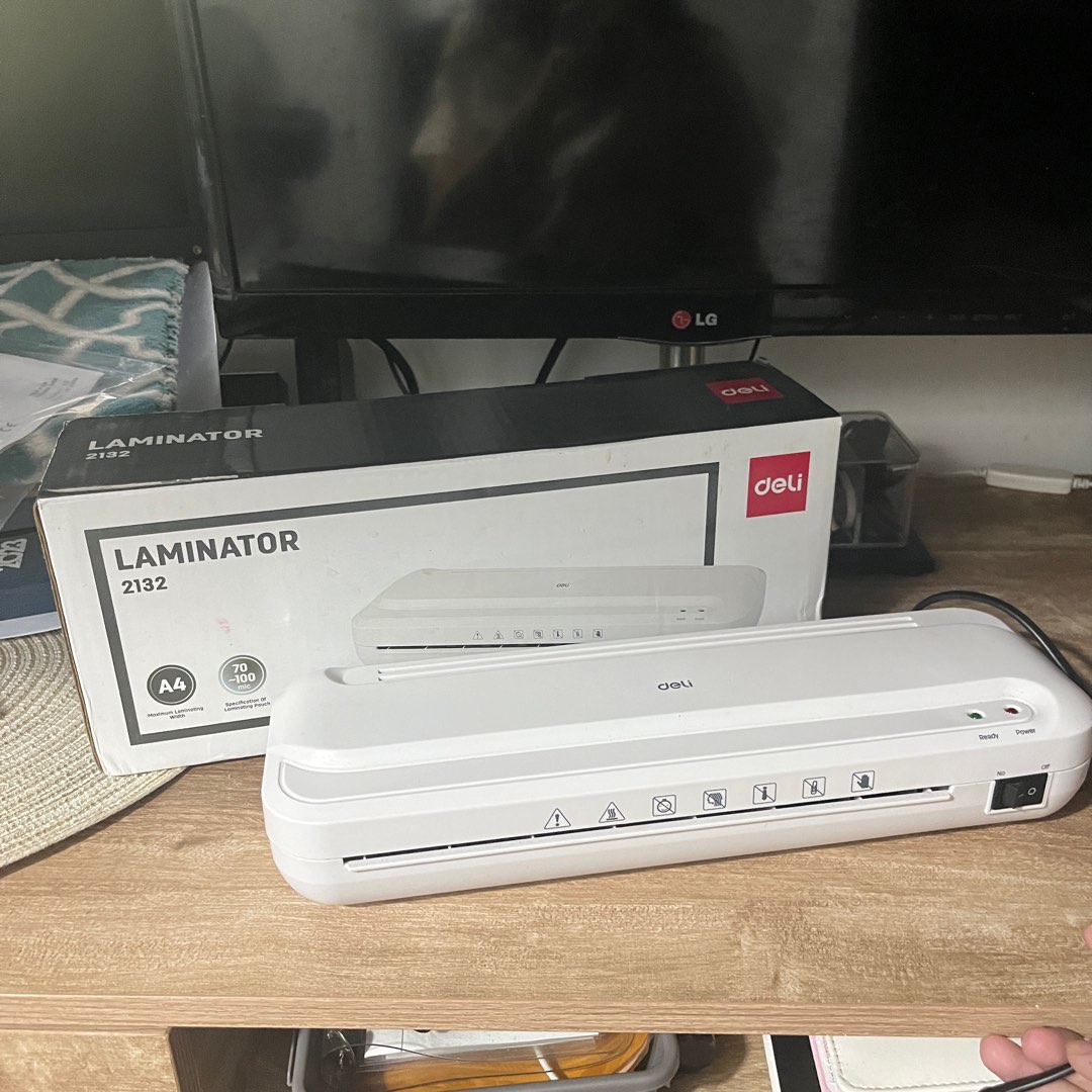 Deli laminating machine 2132, Computers & Tech, Office & Business ...