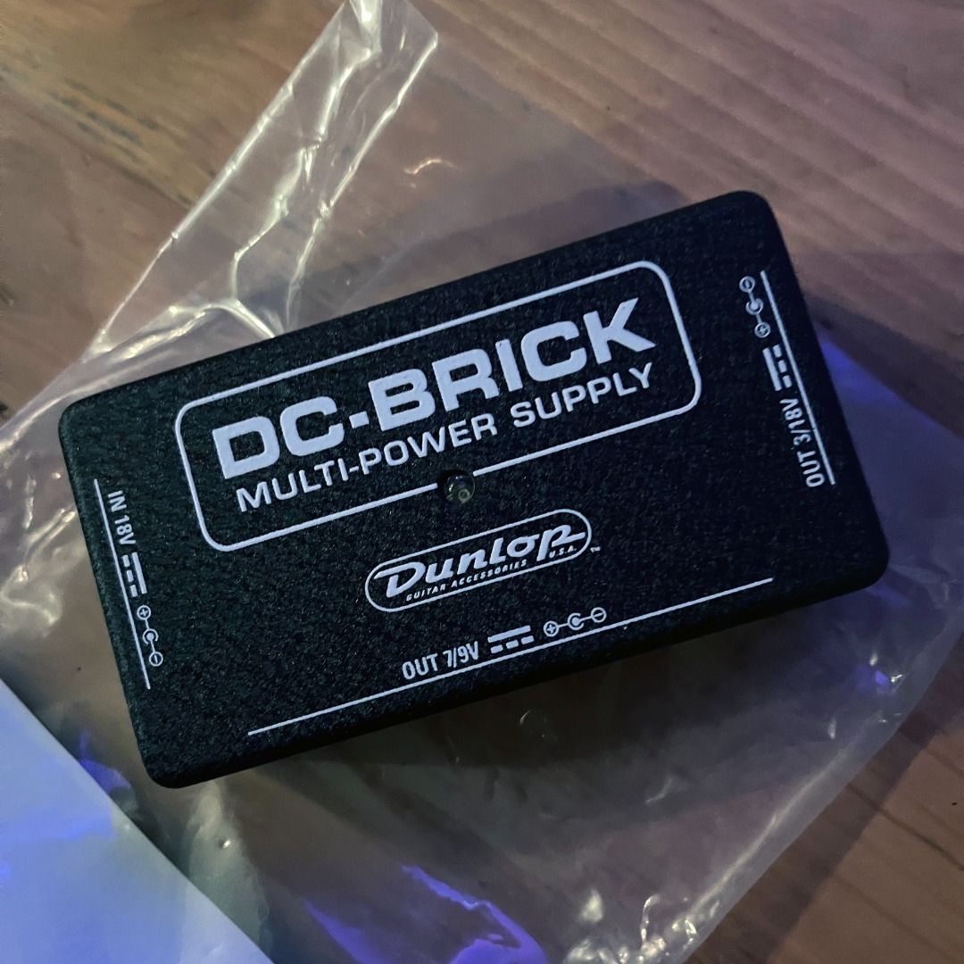 Dunlop DC-powerbrick, 興趣及遊戲, 音樂樂器 & 配件, 樂器配件 - Carousell