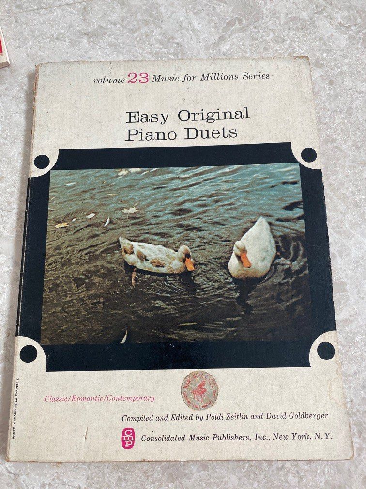 Easy piano duets, Hobbies & Toys, Books & Magazines, Textbooks on Carousell