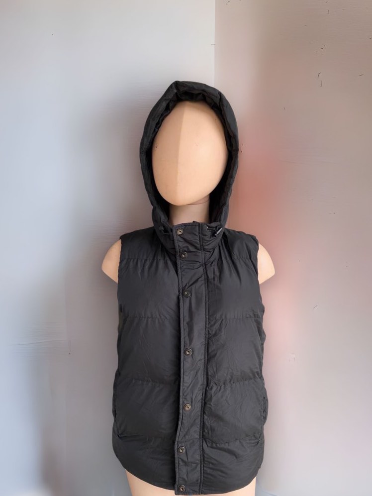 GU by UNIQLO PUFFER VEST, Women's Fashion, Coats, Jackets and Outerwear ...