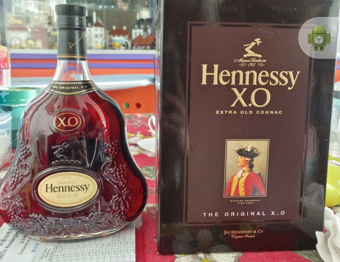 Hennessy xo 1L, 嘢食 & 嘢飲, 酒精飲料 - Carousell