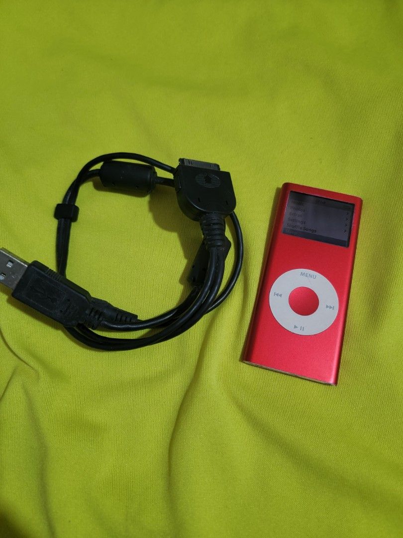 Ipod nano 2nd gen 4gb red edition rare, Audio, Portable Music Players ...