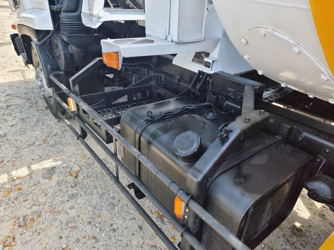 ISUZU FORWARD 6HK1 MIXER TRUCK 6W MOLYE, Special Vehicles, Heavy ...