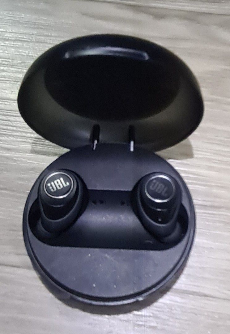 JBL Free X Earbuds, Audio, Earphones on Carousell