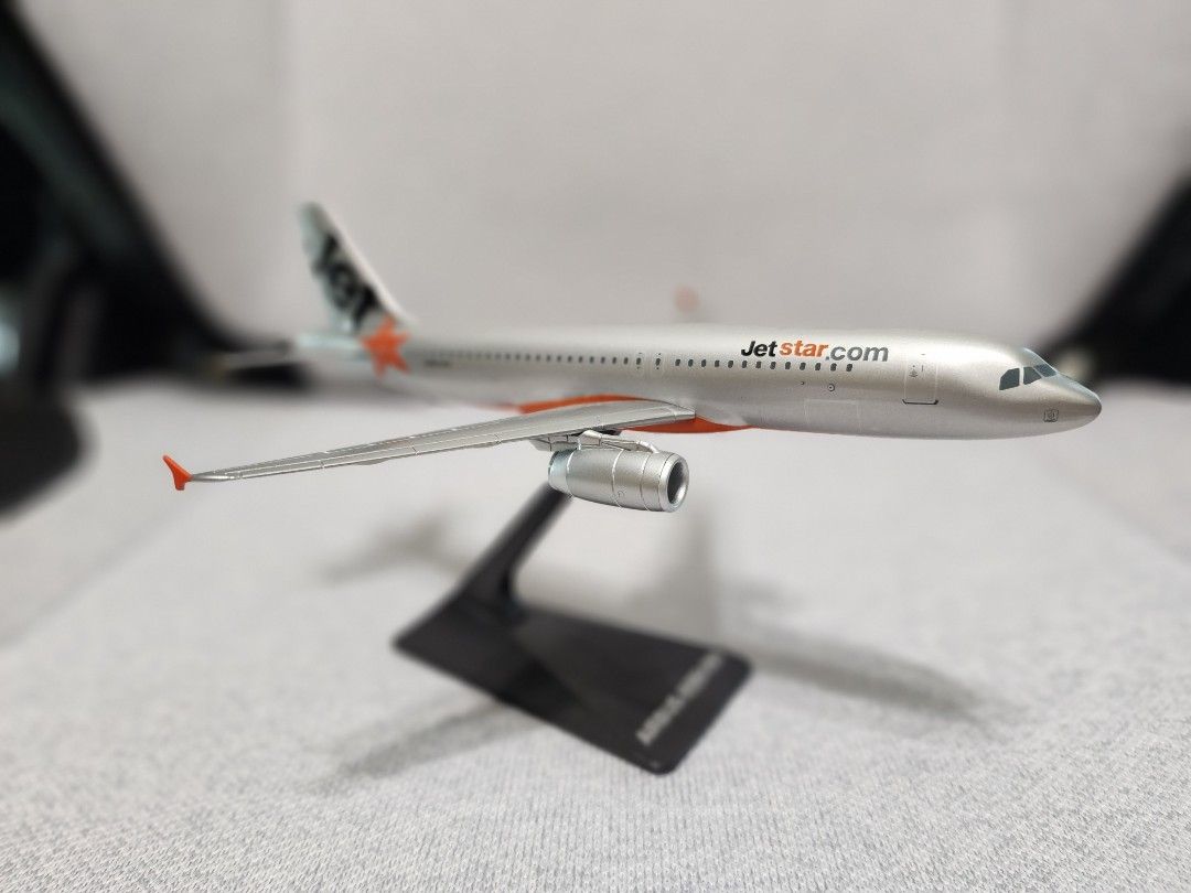 JetStar Airbus A320-200 Model Replica Airplane, Hobbies & Toys, Toys ...