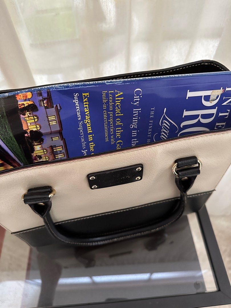 Kate spade A4 size fits bag, Women's Fashion, Bags & Wallets, Tote Bags on Carousell