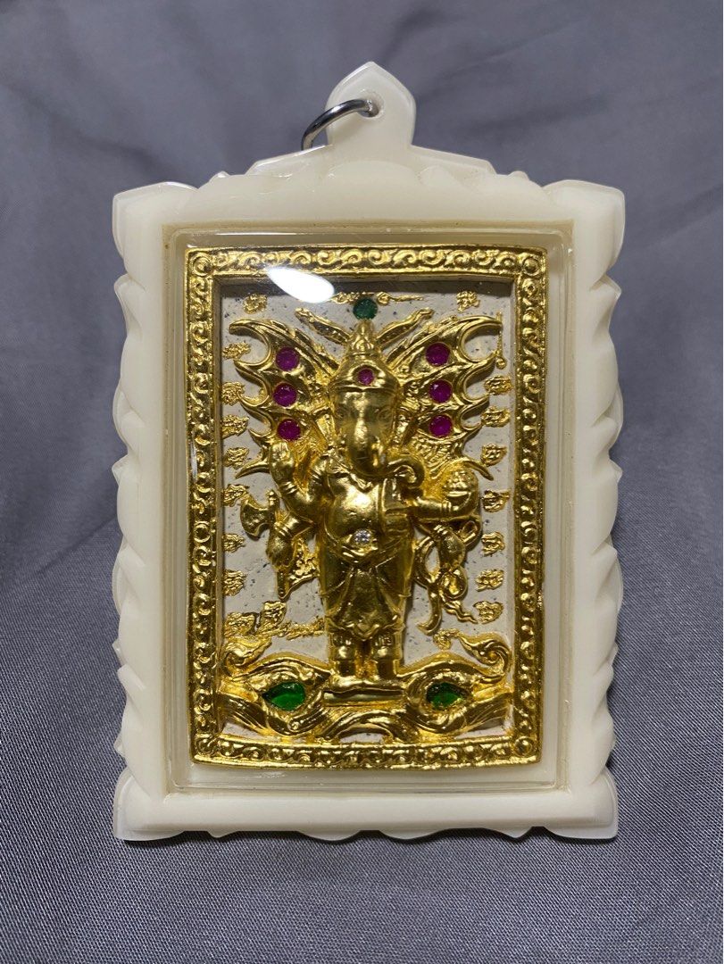 Kruba Krissana Phra Pikanet Thep Thani Maha Sanae, Hobbies & Toys ...