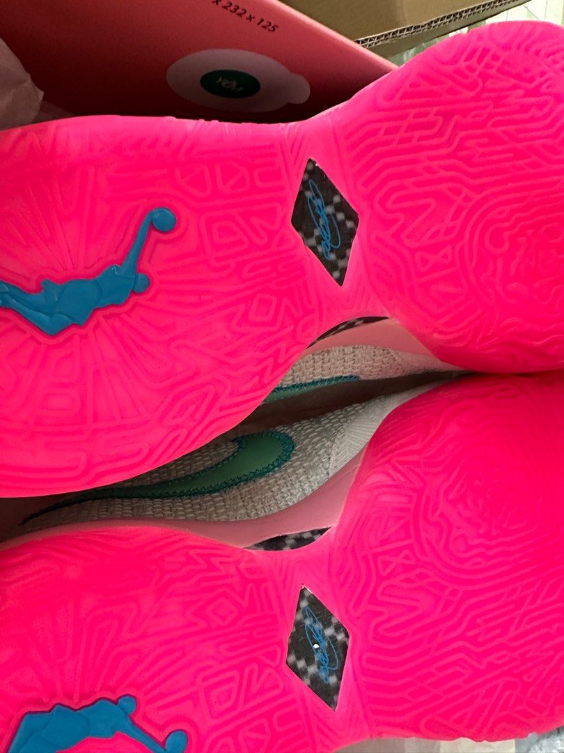 Lebron 20 time machine size 11, Men's Fashion, Footwear, Sneakers on ...