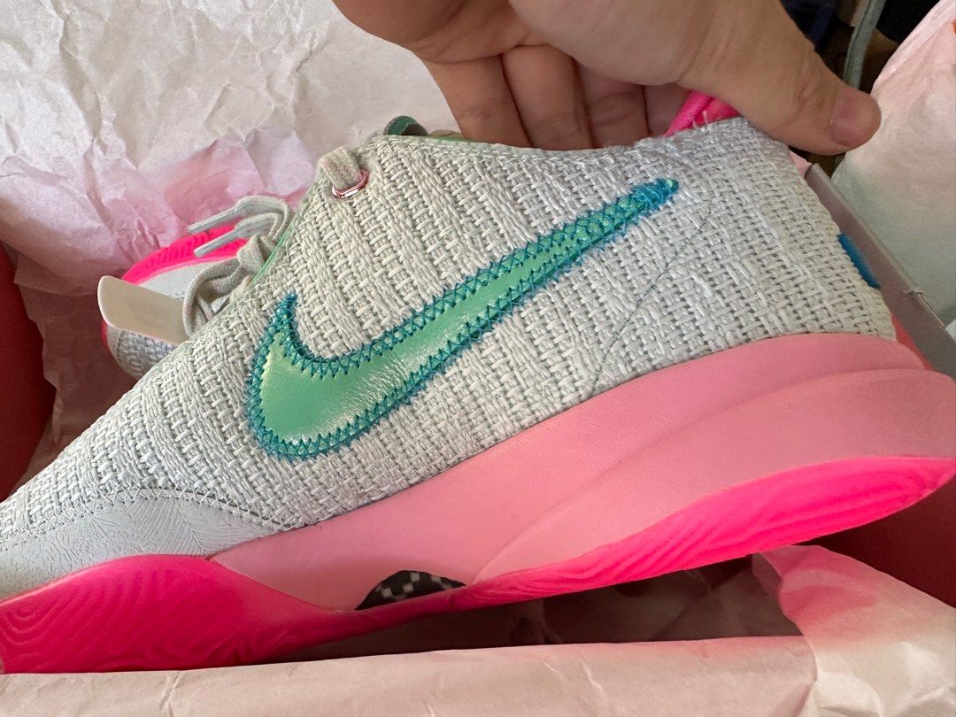 Lebron 20 time machine size 11, Men's Fashion, Footwear, Sneakers on ...