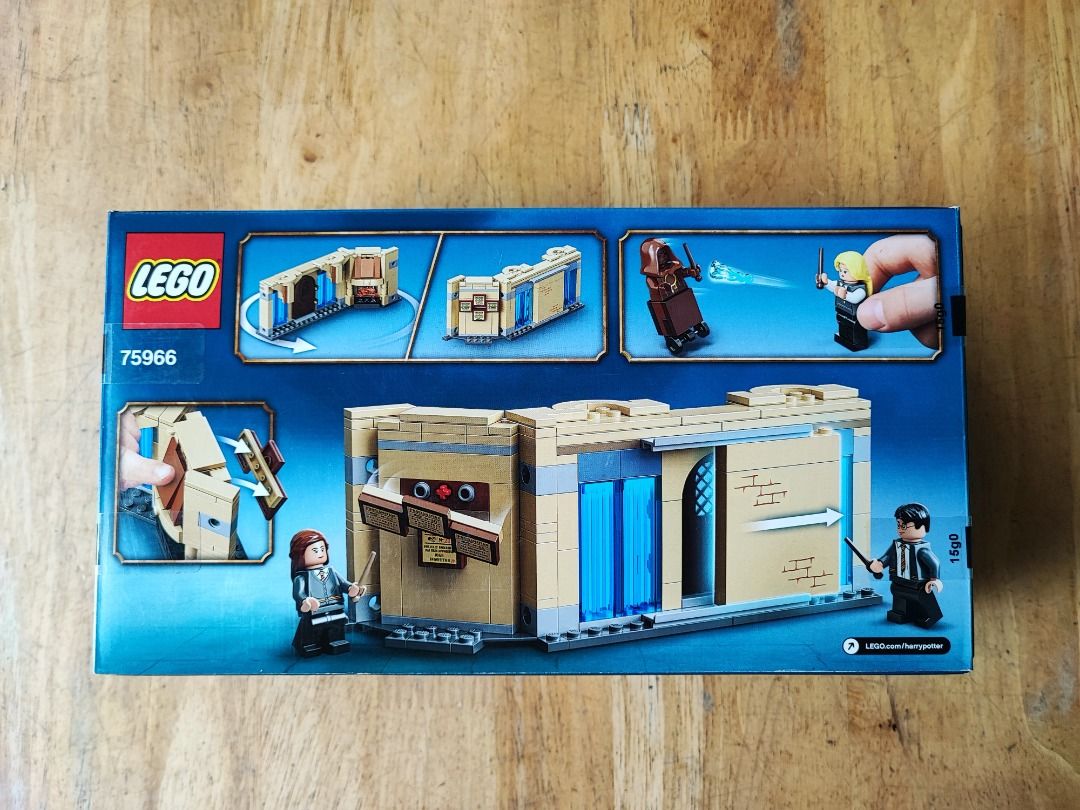 LEGO 75966 - Hogwart's Room of Requirement, Hobbies & Toys, Toys ...