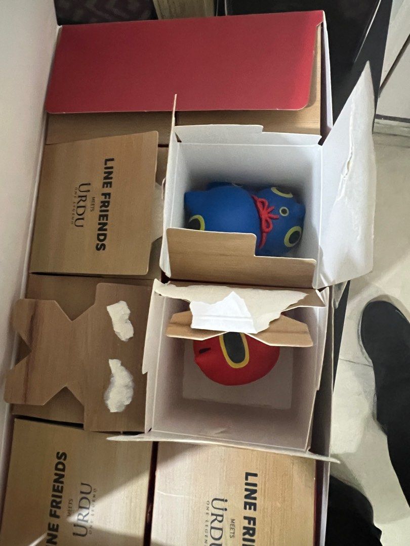 Line friends 盲盒 福部屋 Good luck brown, 興趣及遊戲, 玩具 & 遊戲類 - Carousell
