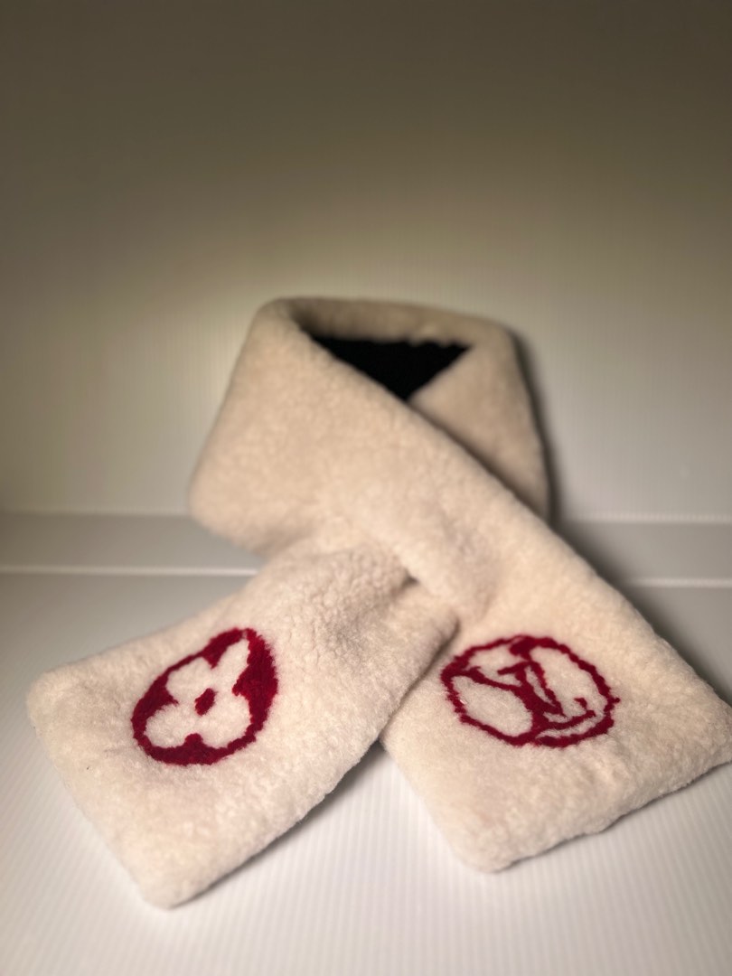 Louis Vuitton Pink Rabbit Logo Scarf on Carousell