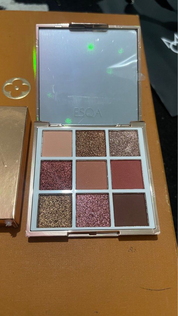 Make over & Esqa make up, Kesehatan & Kecantikan, Rias Wajah di Carousell