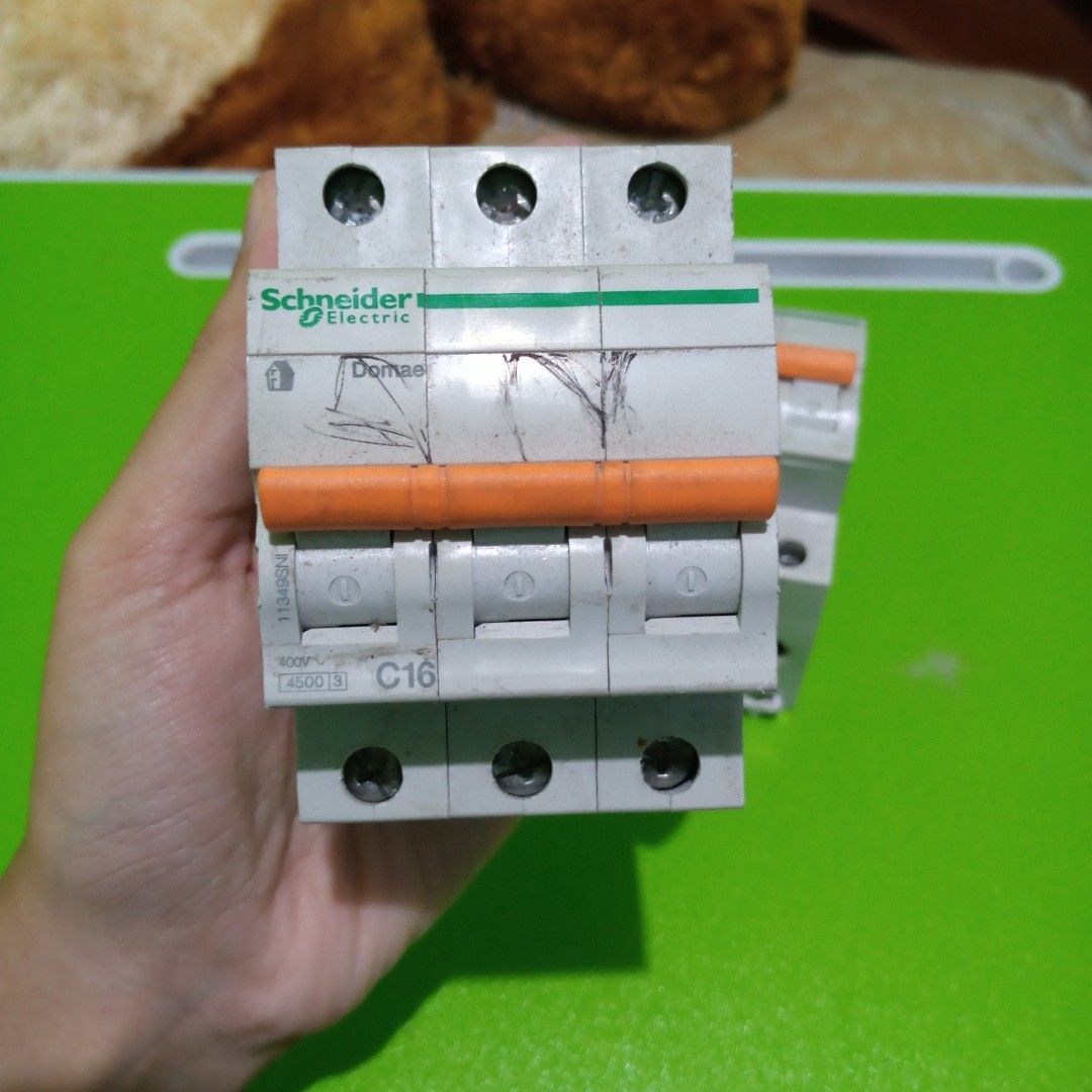 MCB Schneider Electric Domae C16 400V 3P Original | Made in Thailand | perlengkapan kontraktor ...